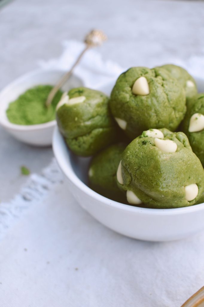Matcha White Chocolate Protein Balls – Crystal Sky Vogel